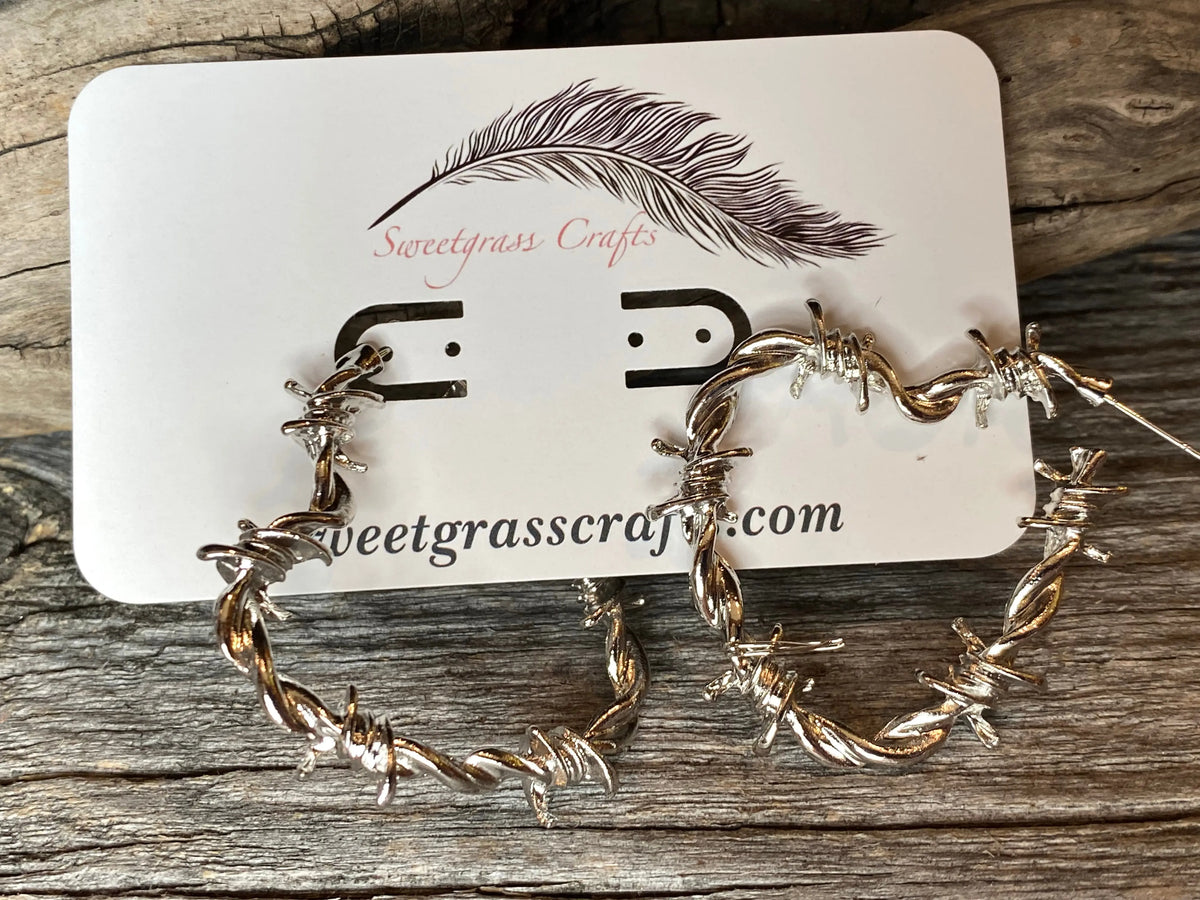 Barb wire hearts - Sweetgrass Crafts